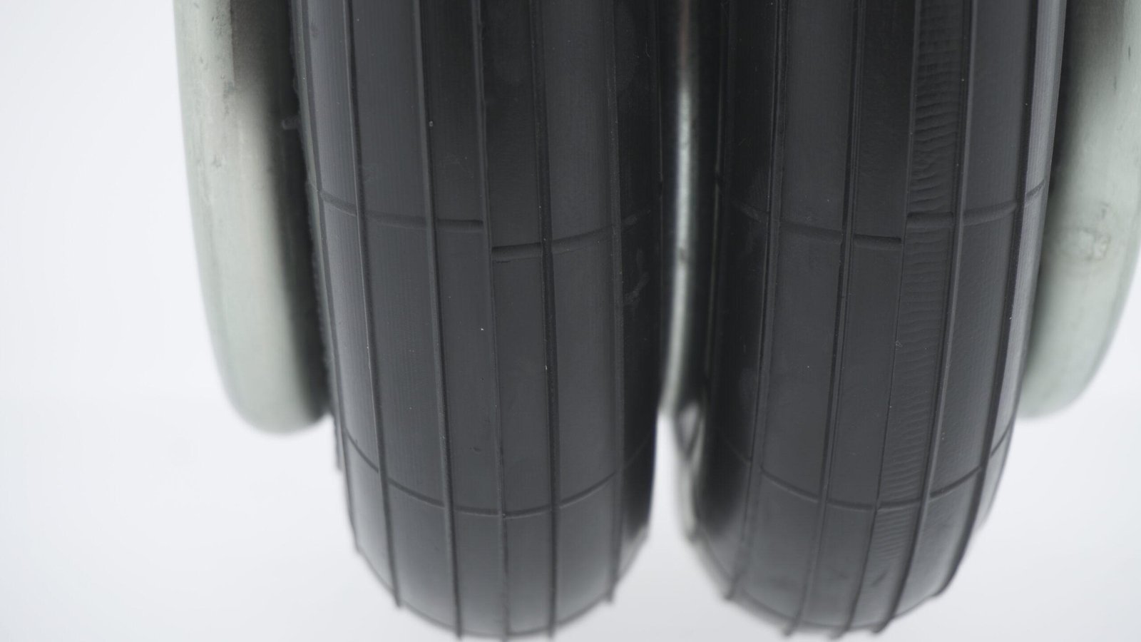 Why Air Bellows Are Ideal for Vertical Lifting Applications - Air Bellows