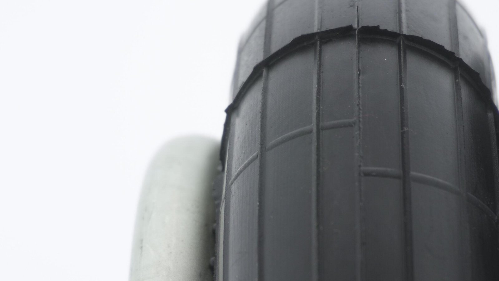 How to Extend Air Bellow Lifespan in Harsh Conditions - Air Bellows