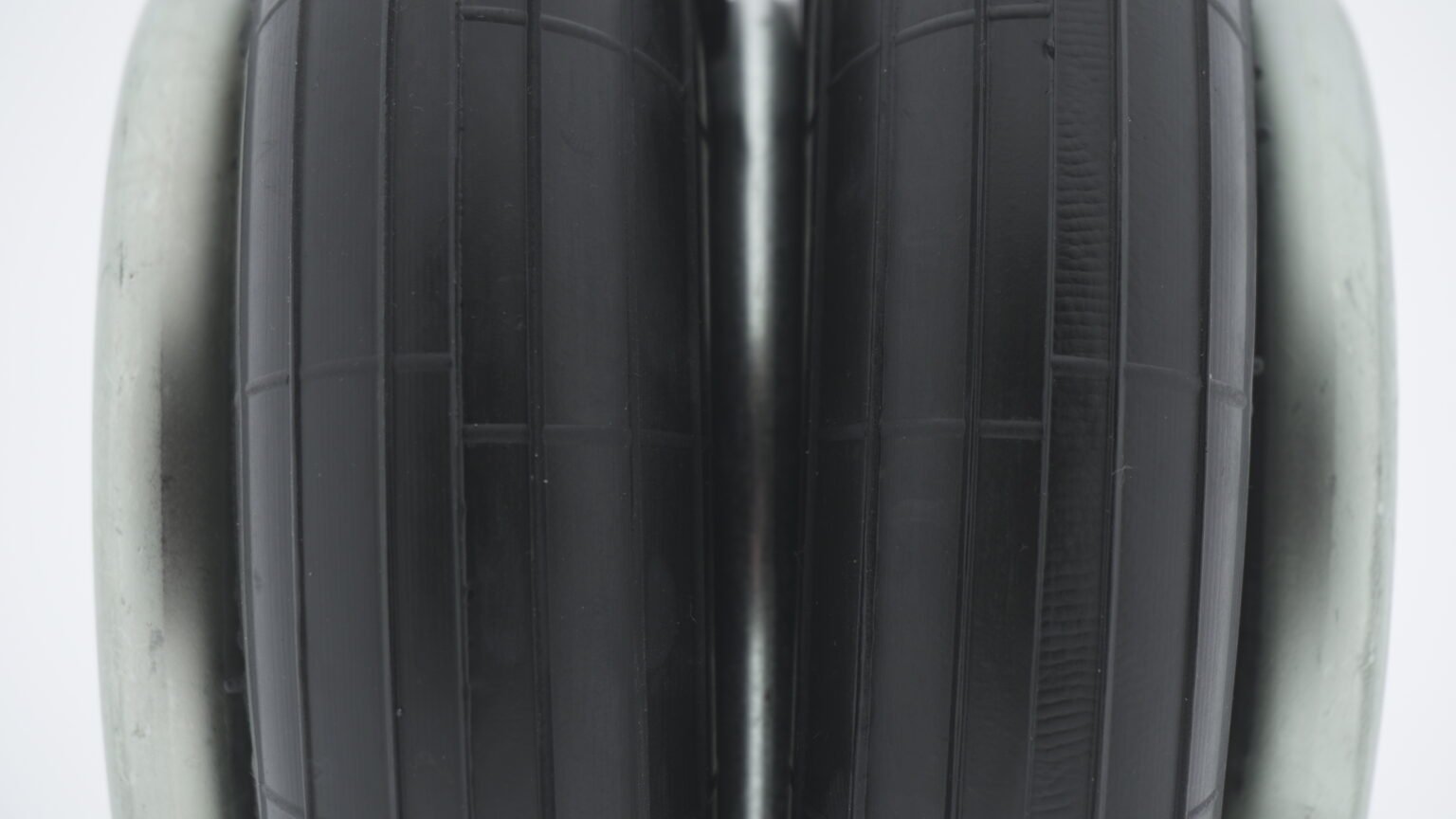 How Air Bellows Improve the Reliability of Agricultural Loaders - Air Bellows