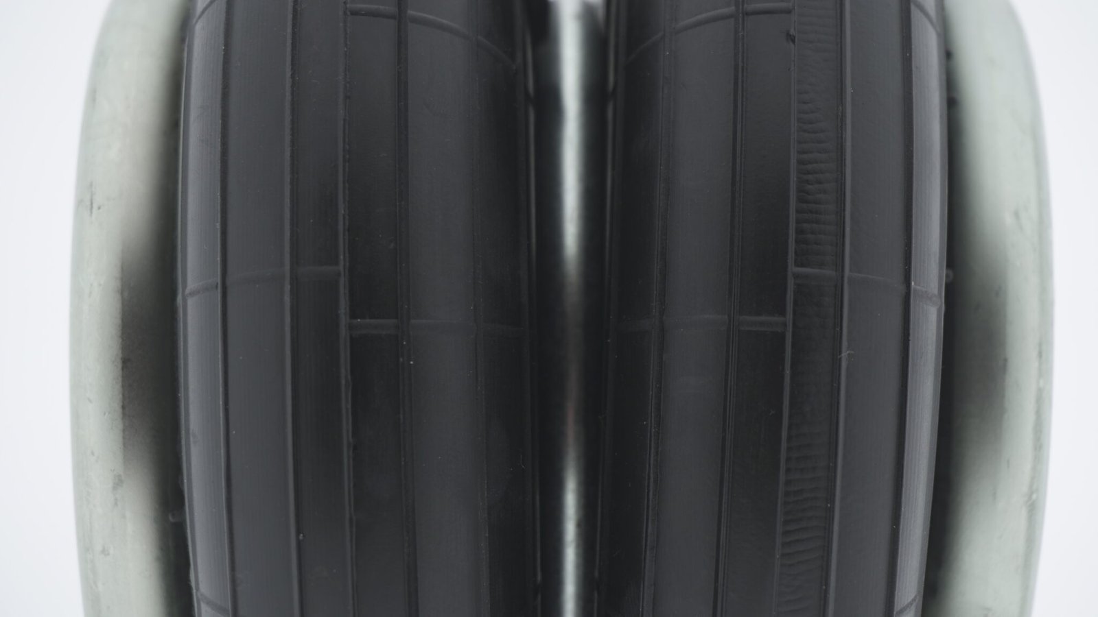 How Air Bellows Improve the Reliability of Agricultural Loaders - Air Bellows